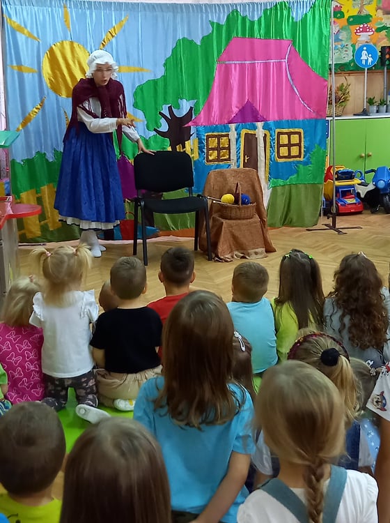 PRZEDSTAWIENIE TEATRALNE - Przedszkole nr 1 w Pińczowie